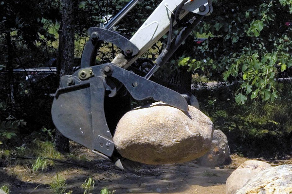 Bobcat Hydraulic Clamp, E42 - Standard Arm Class III » Berchtold ...